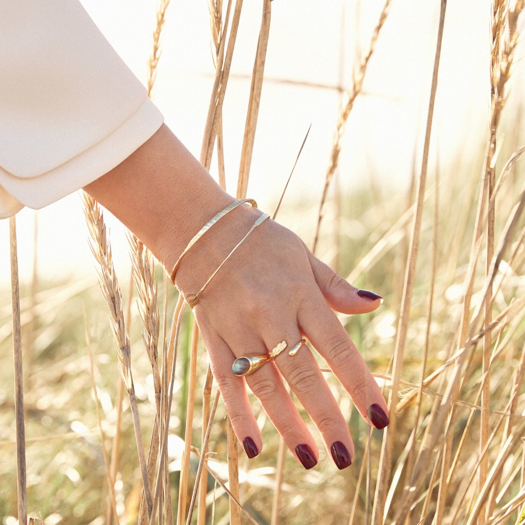 Juvi Designs : Irish jewellery designers.